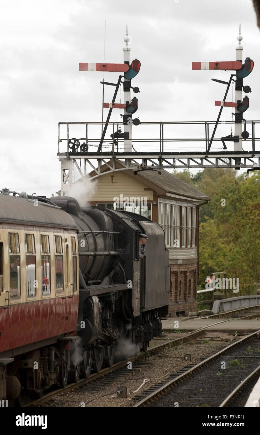 James bond goldeneye train hi-res stock photography and images - Alamy