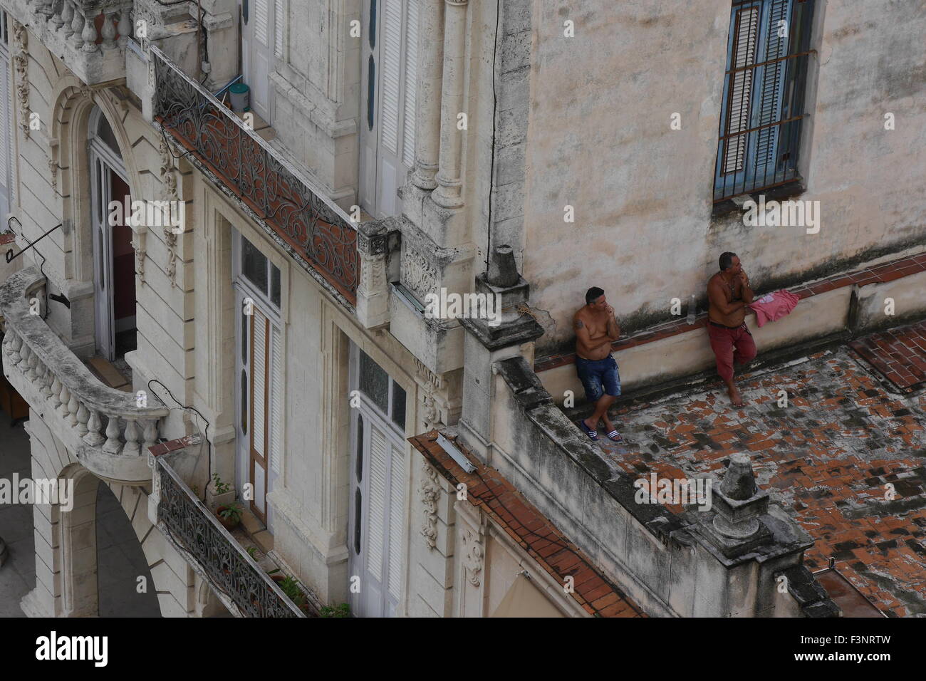 Cuba construction hi-res stock photography and images - Alamy