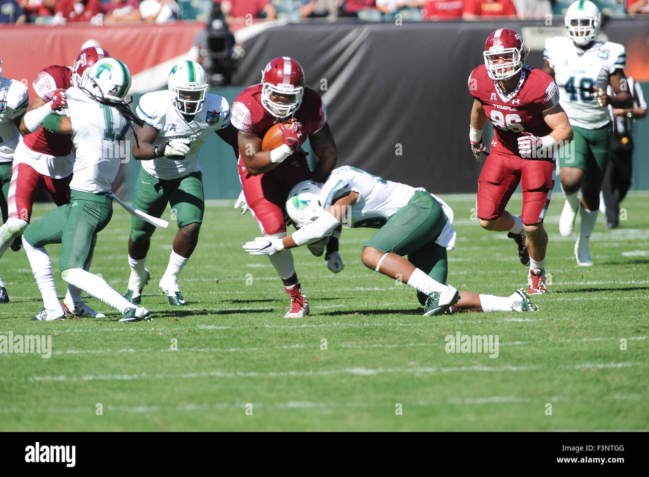 Philadelphia, Pennsylvania, USA. 10th Oct, 2015. Temple's TE, ROY PUGH ...