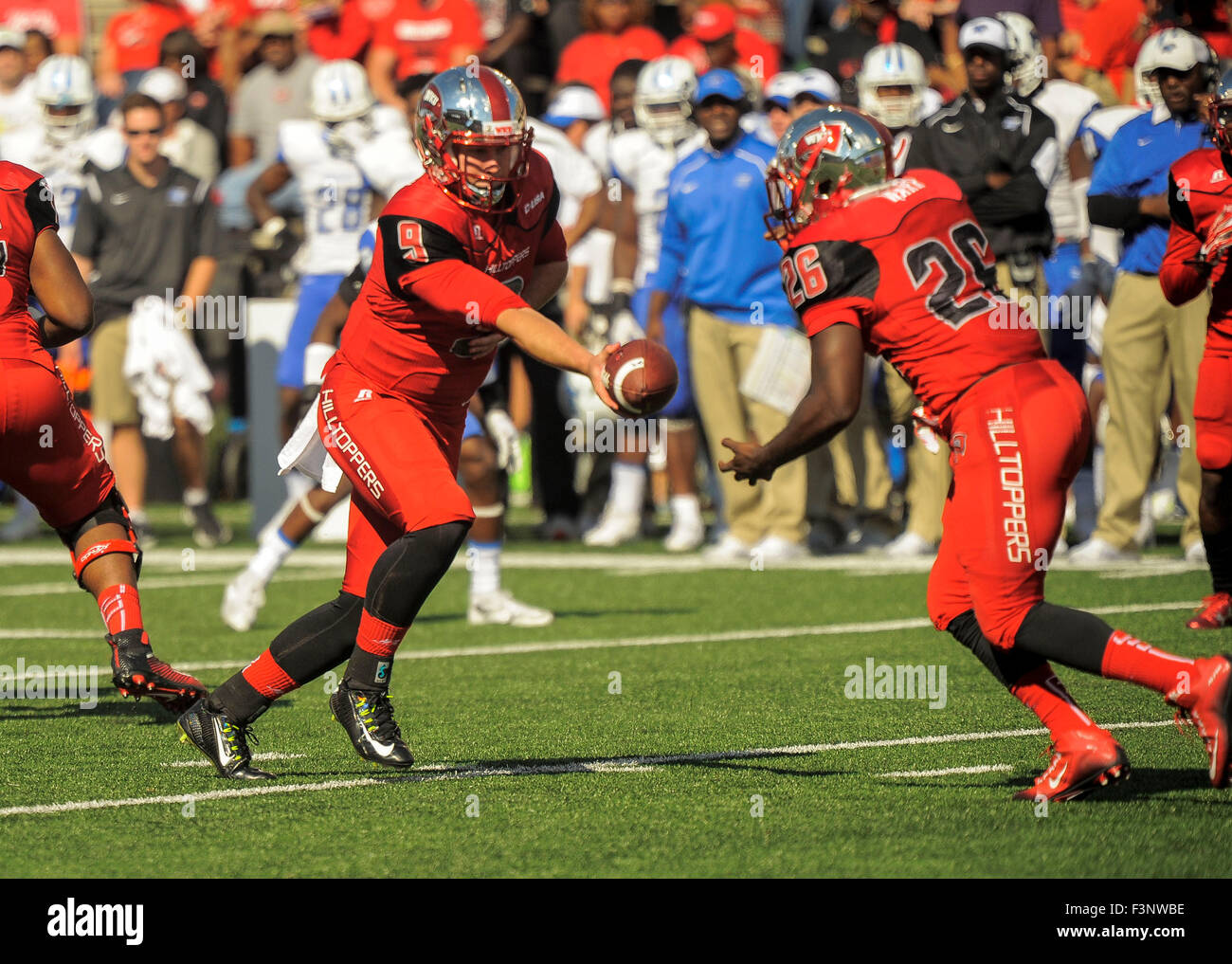October 10, 2015 Western Kentucky Hilltoppers quarterback Nelson ...