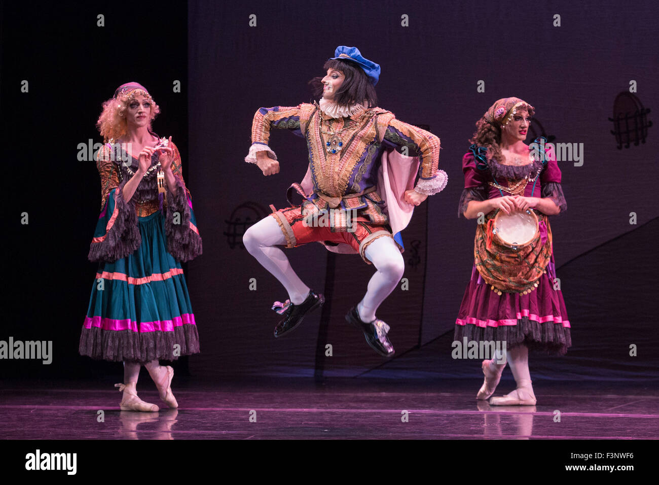 Boris Nowitsky (Carlos Renedo) as Count with Varvara Bractchikova ...