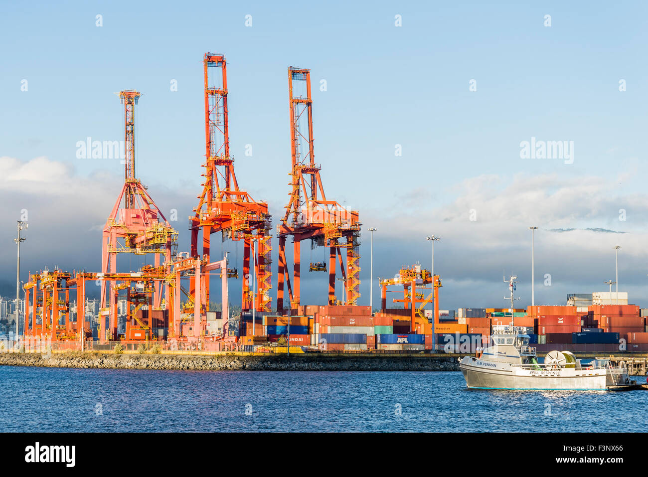 Oil spill response vessel hi-res stock photography and images - Alamy