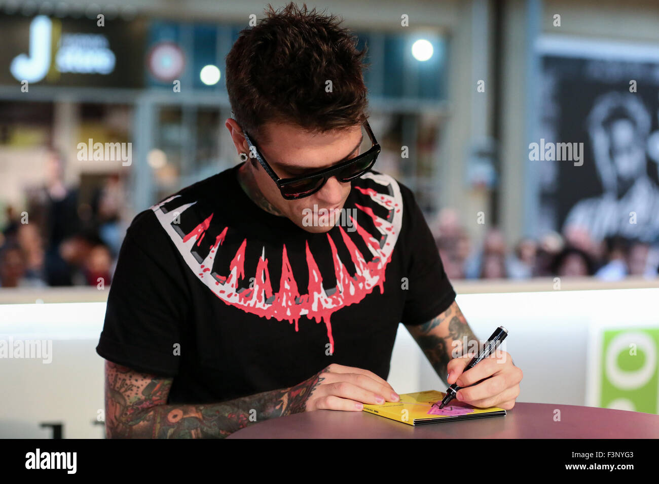 Turin, Italy. 10th Oct, 2015. The Italian rapper Fedez has met hundreds ...