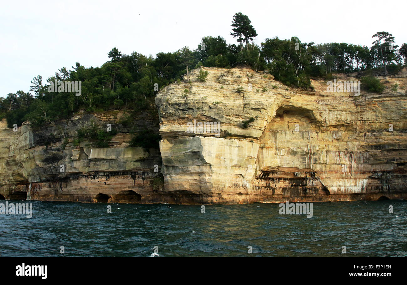 Pictured rocks national shoreline hi-res stock photography and images ...