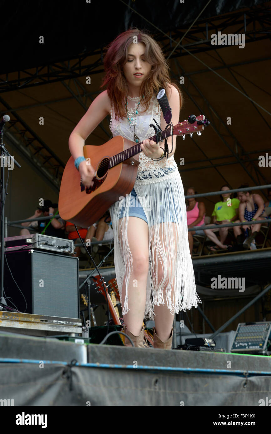 Singer sasha hi-res stock photography and images - Alamy