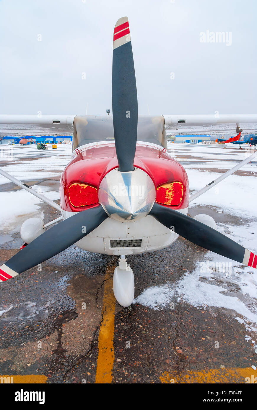 Airplane air screws hi-res stock photography and images - Alamy