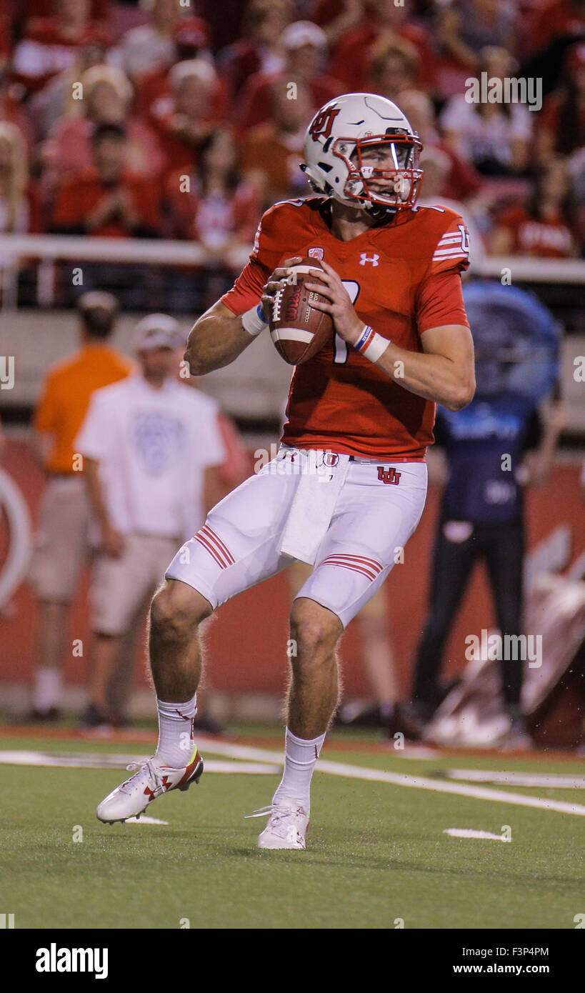 Berkeley USA CA. 10th Oct, 2015. Utah QB # 7 Tarvis Wilson looks for a ...