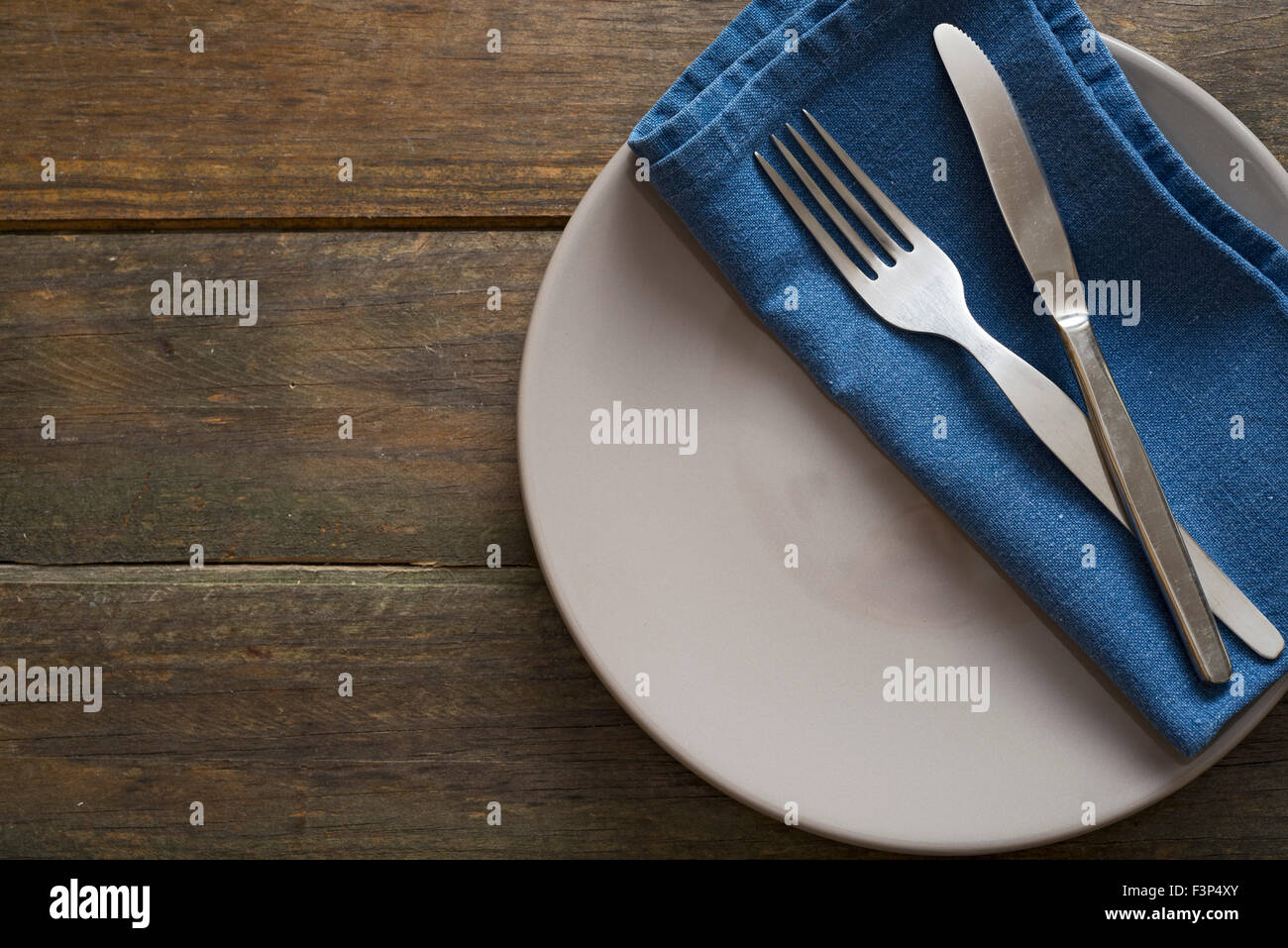 Silver service table hi-res stock photography and images - Alamy