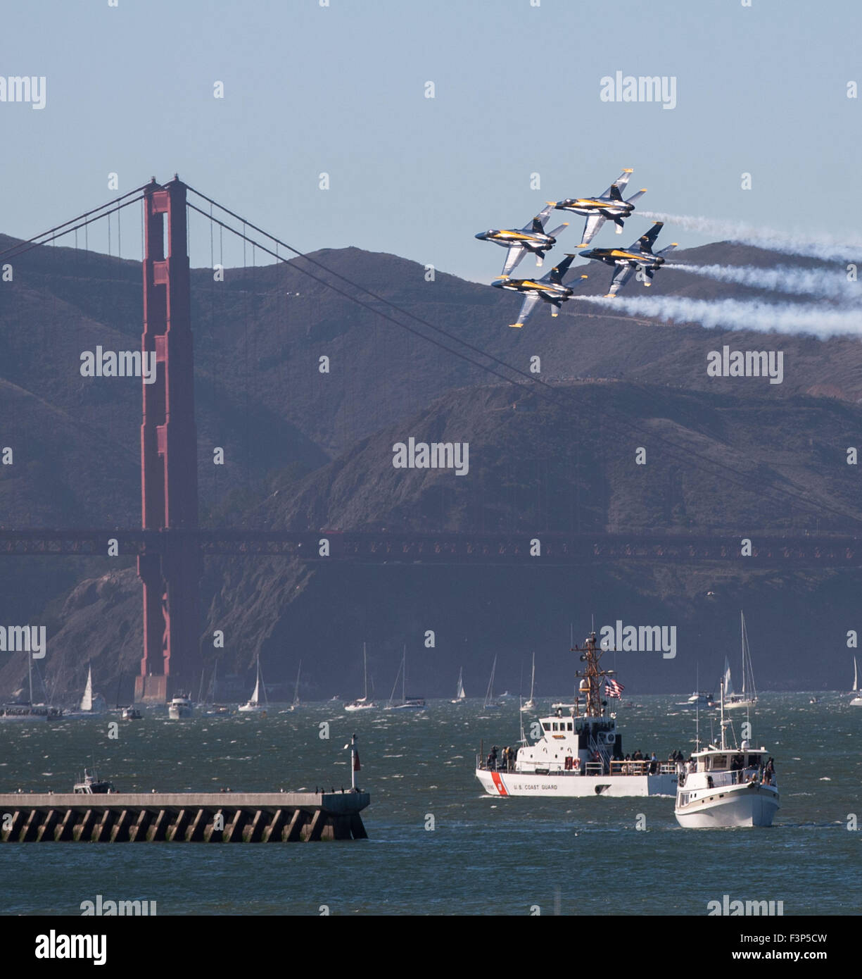 San francisco fleet week 2015 hi-res stock photography and images - Alamy