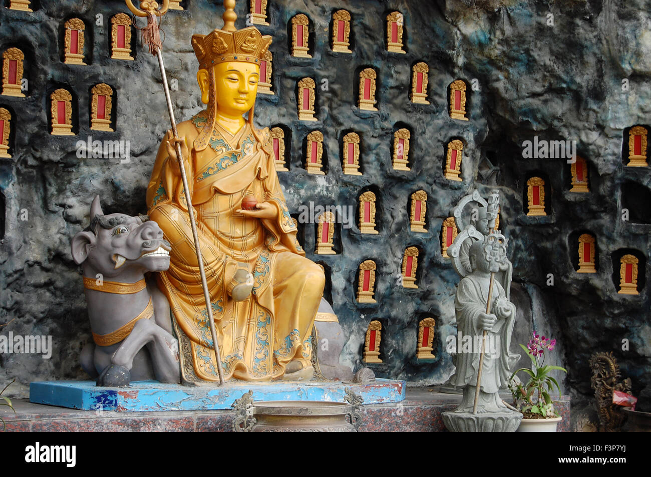Buddhist Temple Taiwan High Resolution Stock Photography and Images - Alamy