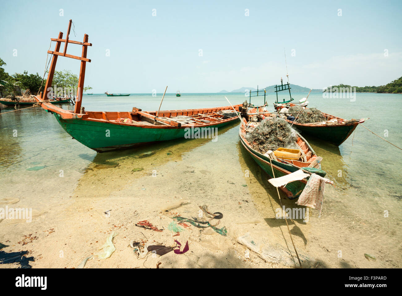 Cambodia island cambodia boats hi-res stock photography and images - Alamy