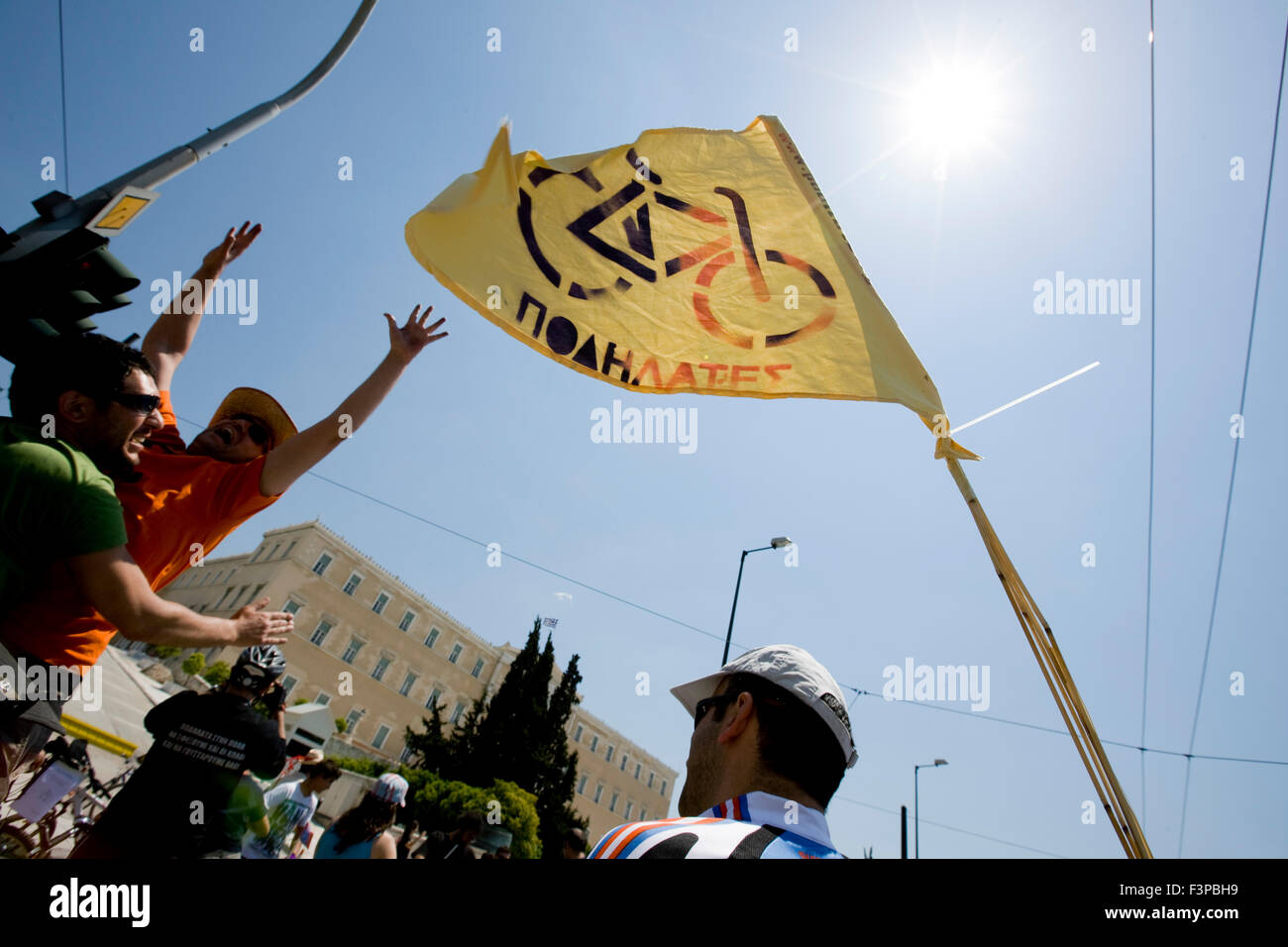 Hand signals bicycle hi-res stock photography and images - Alamy