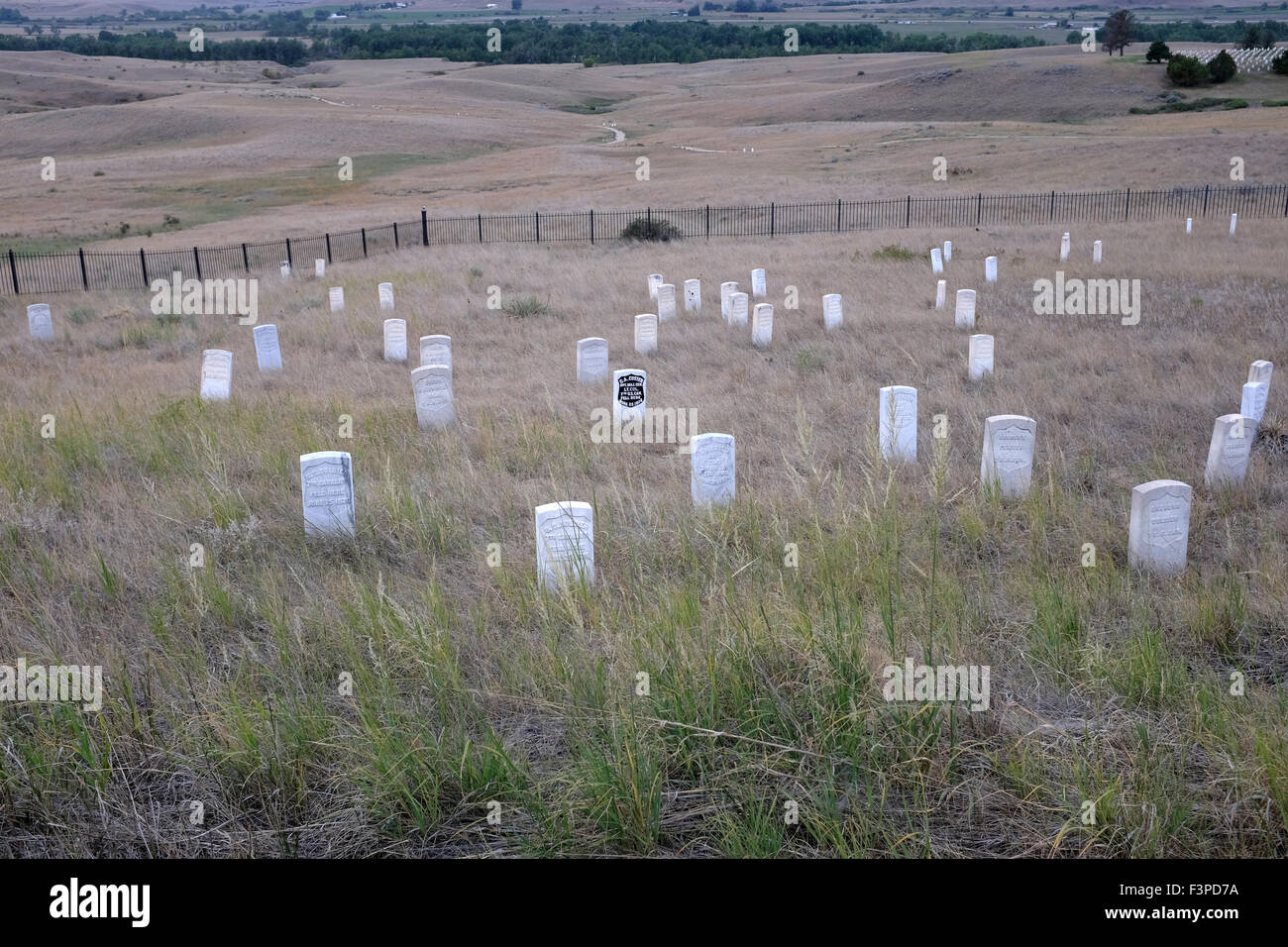 Last Stand Hill - Little Bighorn Battlefield National Park - Headstones ...