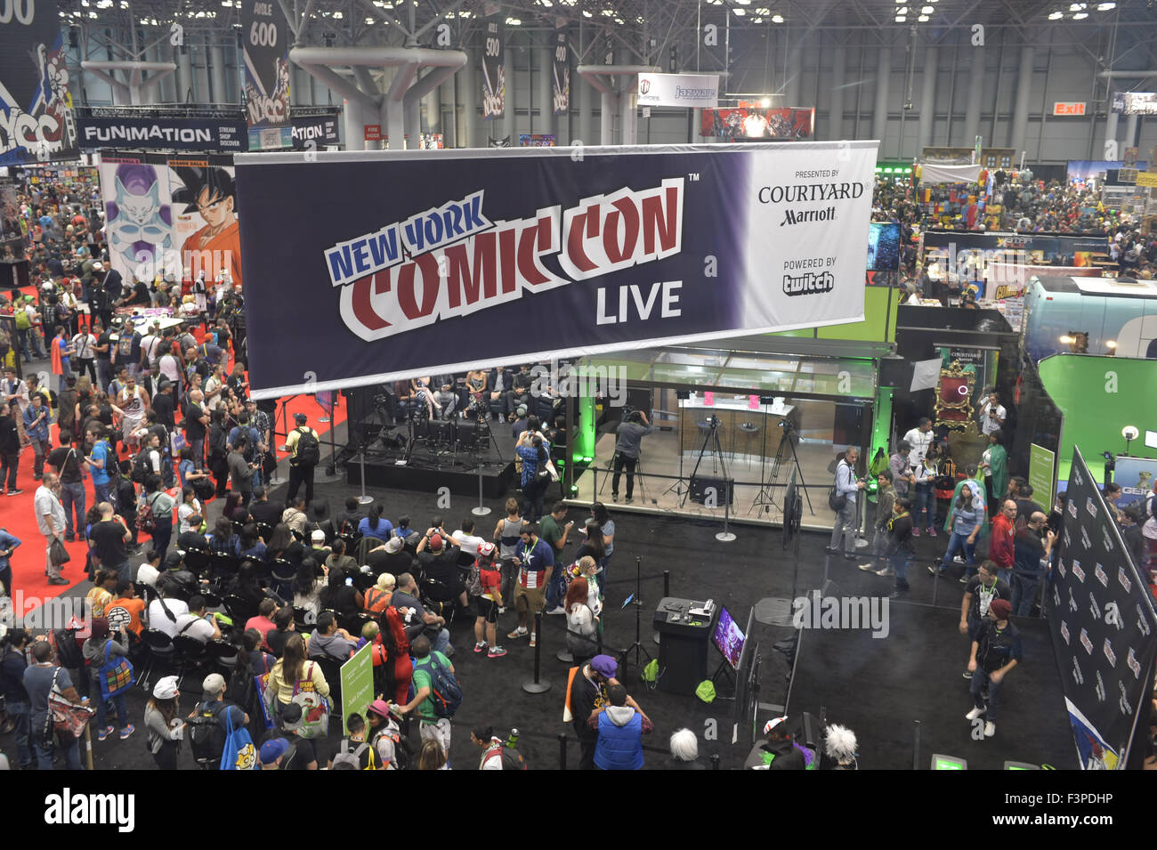 New York City, New York, USA. 10th Oct, 2015. A large COMIC CON LIVE ...