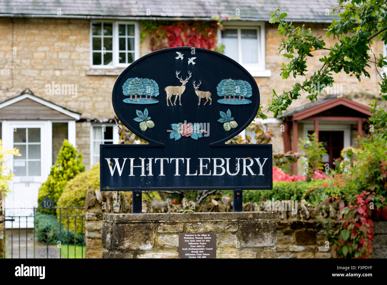 Whittlebury village hi-res stock photography and images - Alamy