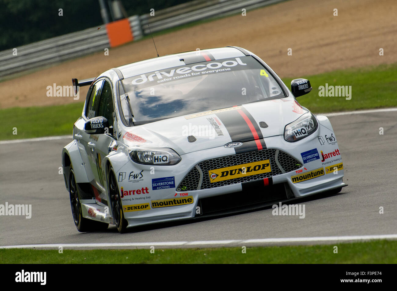 Fawkham, Kent, UK. 11th October, 2015. Matt Jackson and Motorbase ...