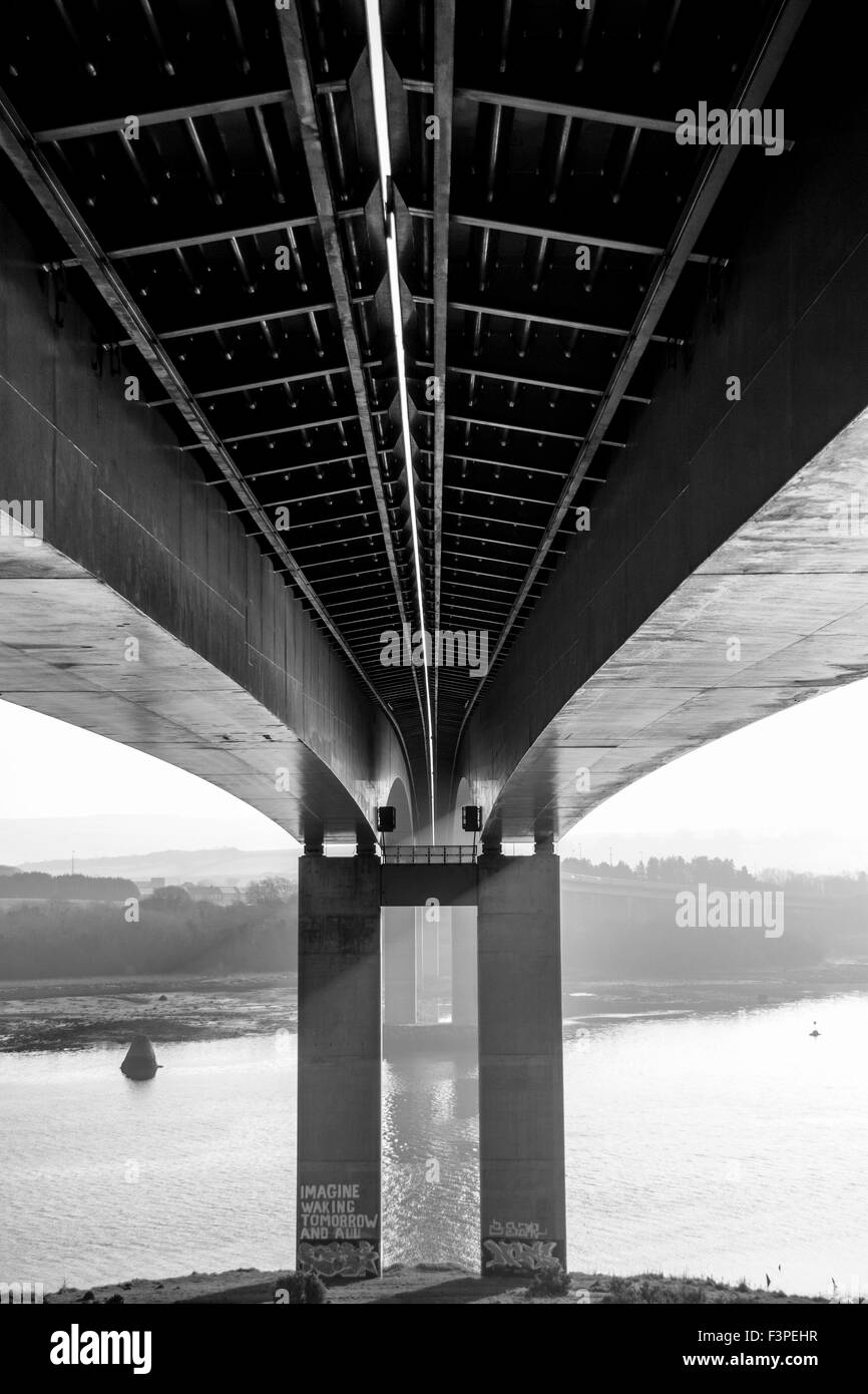 Under the Foyle Bridge in Derry Stock Photo - Alamy