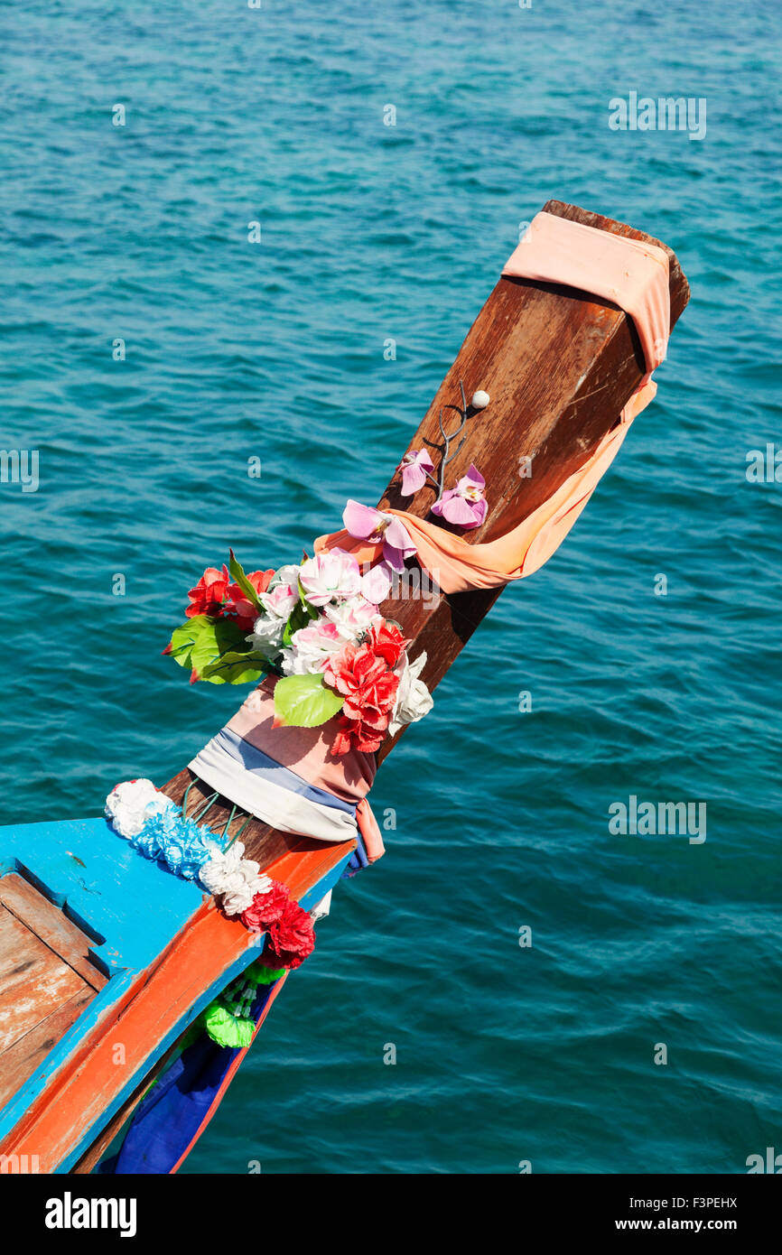 Long Tail boat on the beach in Thailand Stock Photo - Alamy