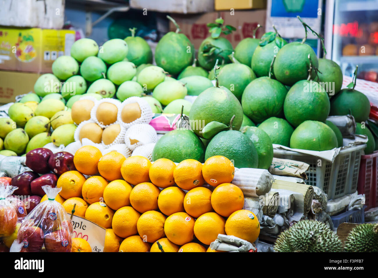 Fruit stall in the market Stock Photo - Alamy