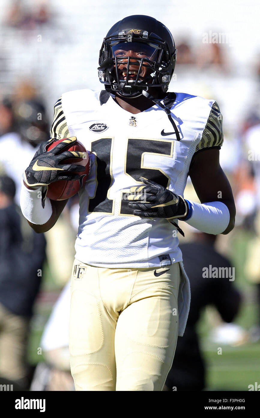 October 10, 2015; Chestnut Hill, MA, USA; Wake Forest Demon Deacons ...