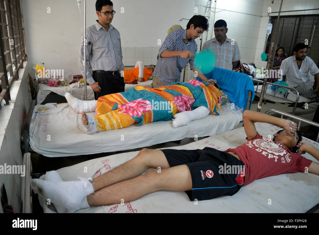 Four in hospital after explosion hi-res stock photography and images ...