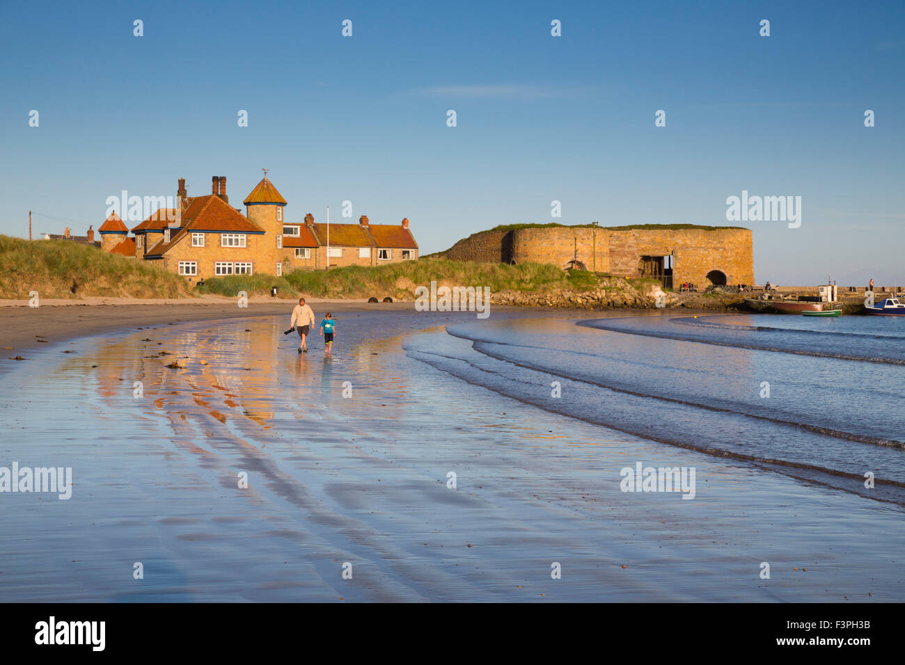 Beadnell hi-res stock photography and images - Alamy