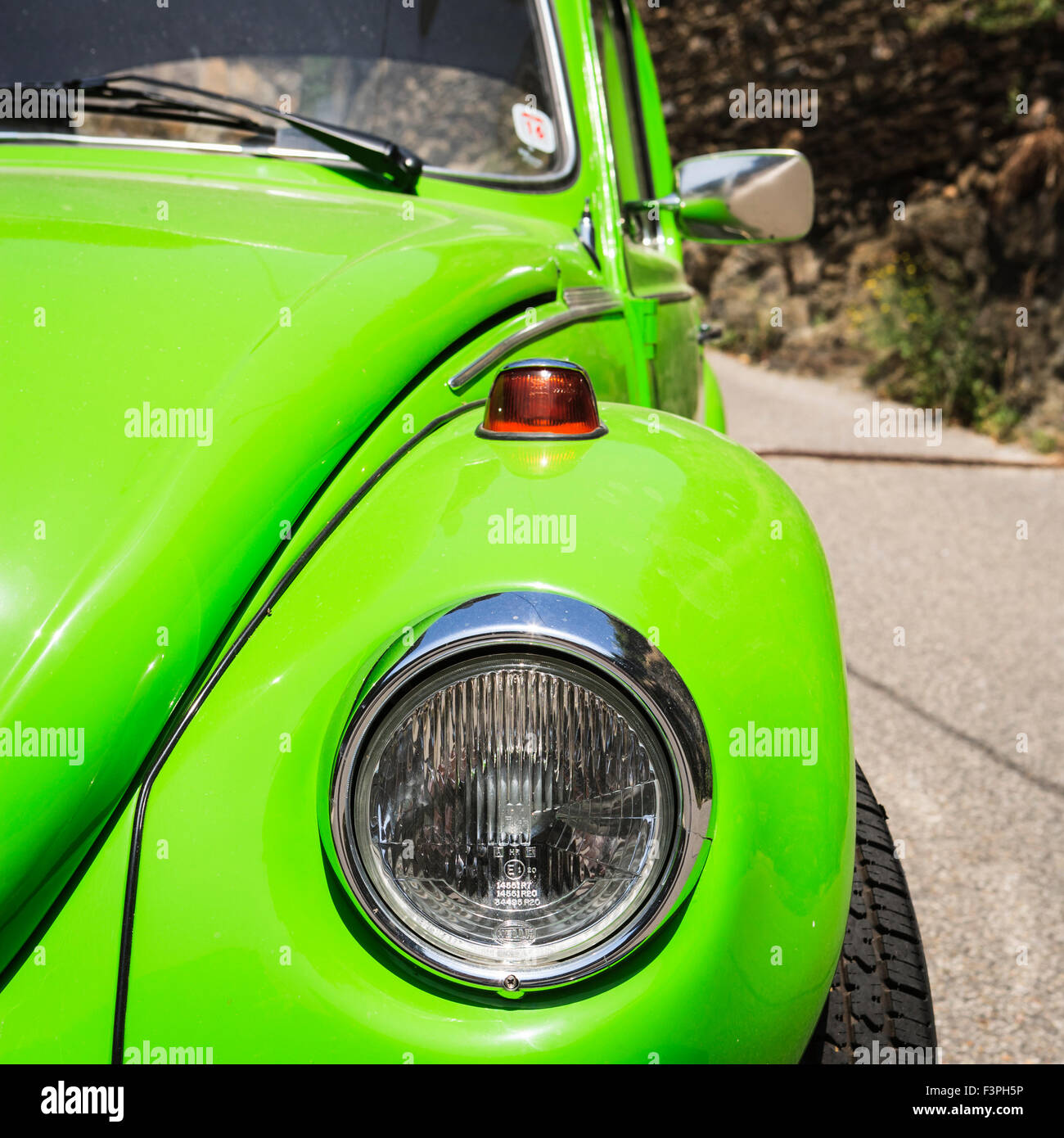 Green vw beetle hi-res stock photography and images - Alamy
