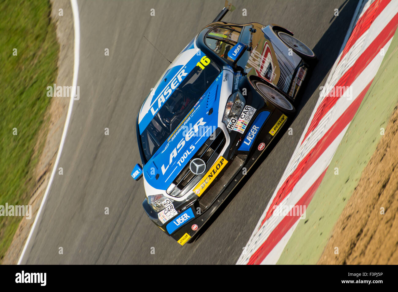 Fawkham, Kent, UK. 11th October, 2015. Aiden Moffat and Laser Tools ...