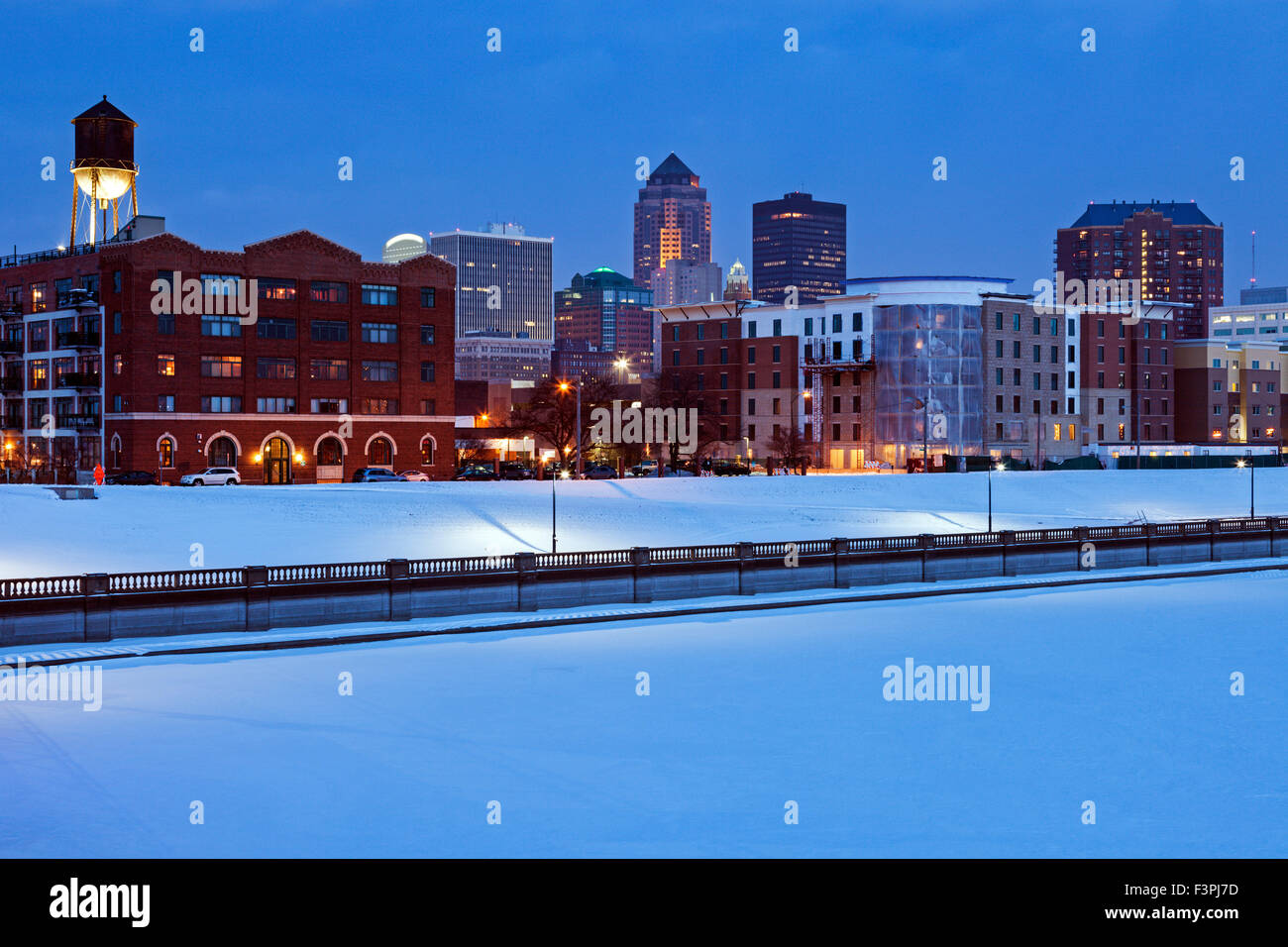 Skyline des moines iowa usa hi-res stock photography and images - Alamy