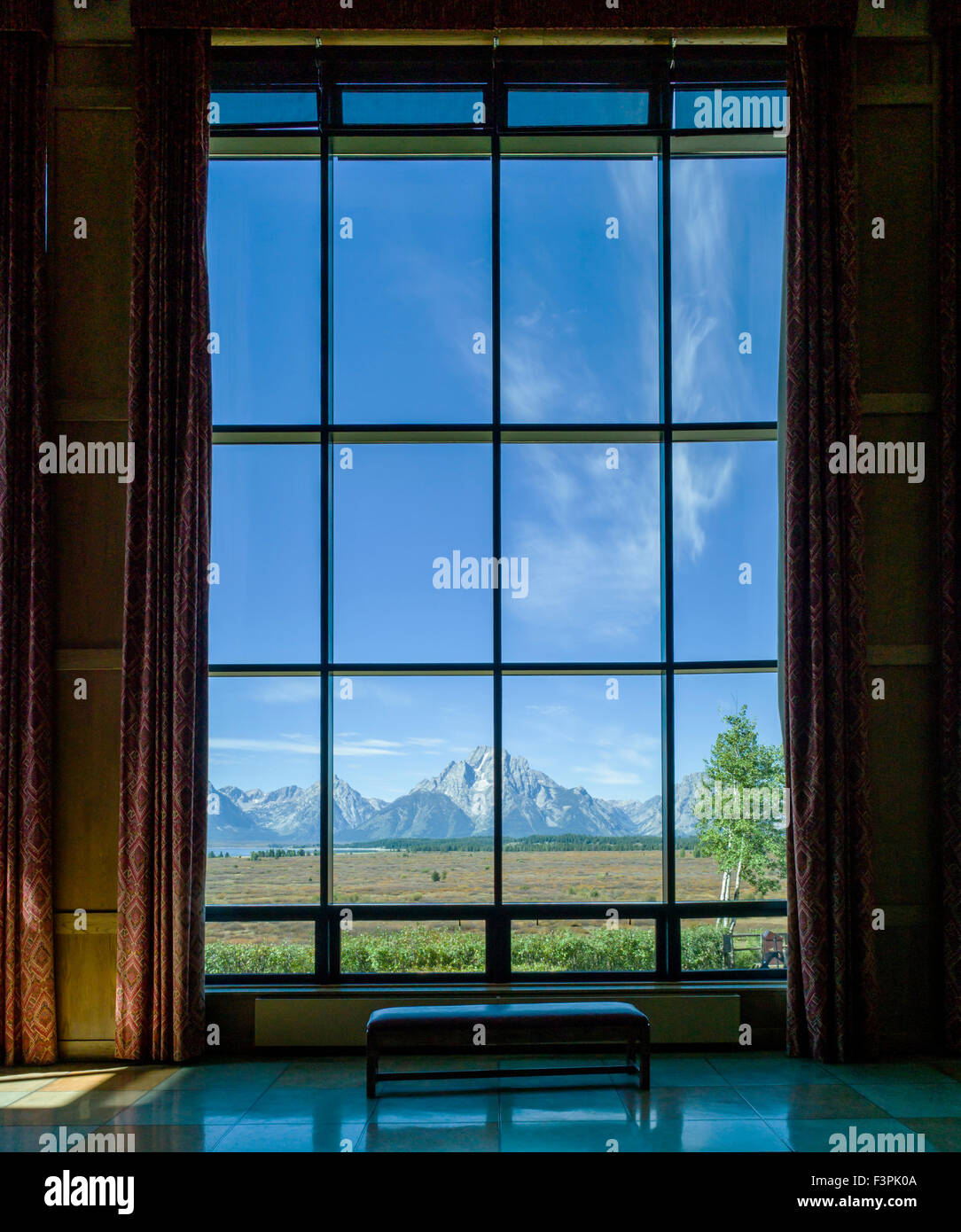 One picture window hi-res stock photography and images - Alamy