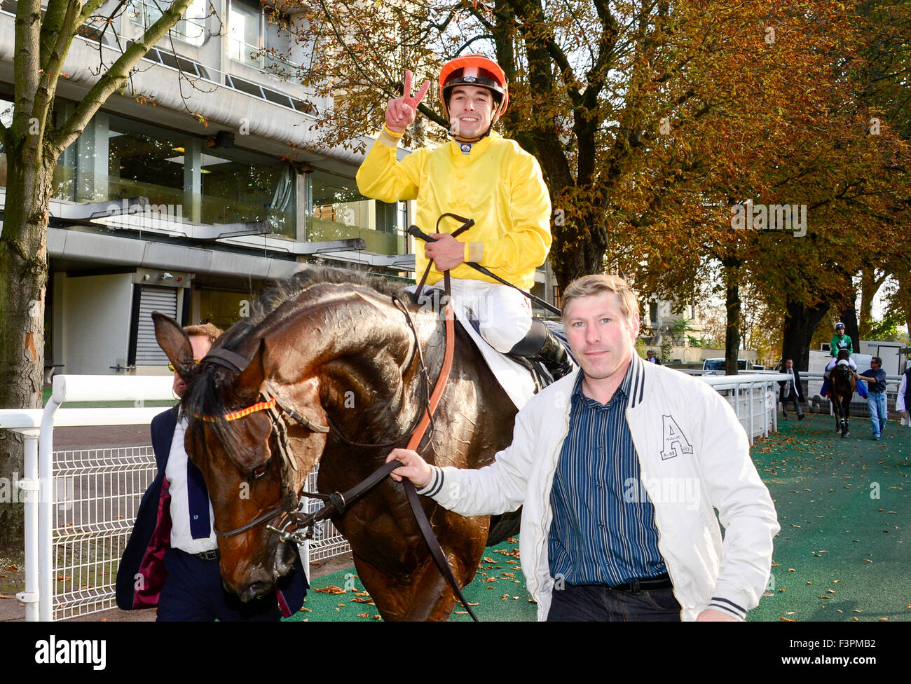 Auteuil Racecourse, France. 11th Oct, 2015. Race 6 - Prix Carmarthen ...