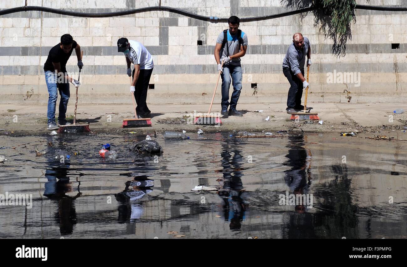 Damascus syria and river hi-res stock photography and images - Alamy