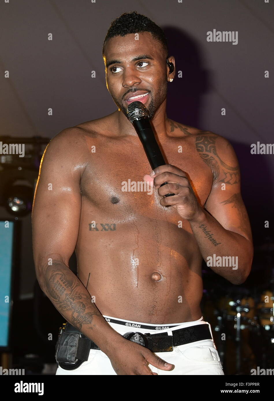 Jason Derulo Belly Button