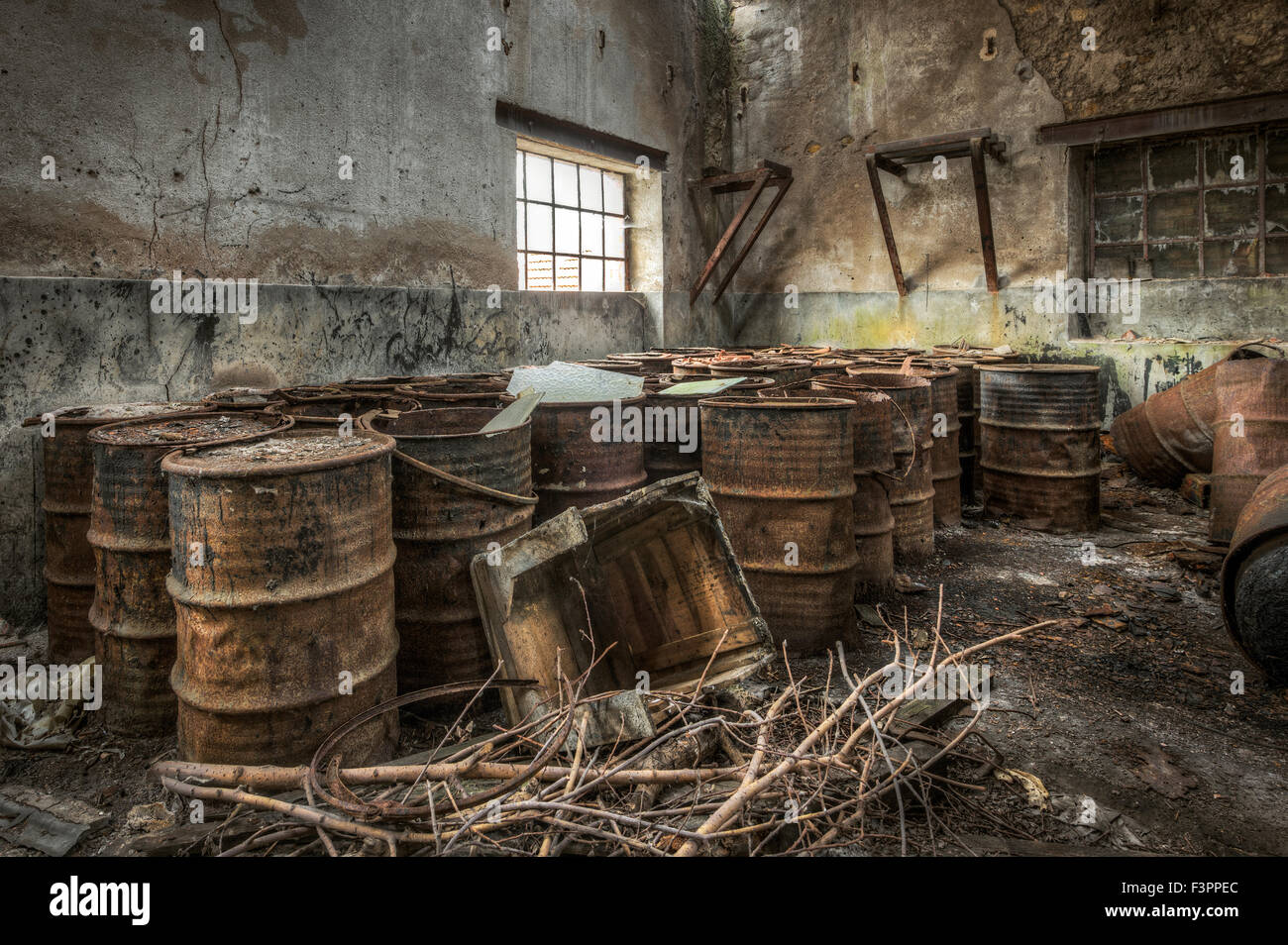 Oil drums abandoned hi-res stock photography and images - Alamy