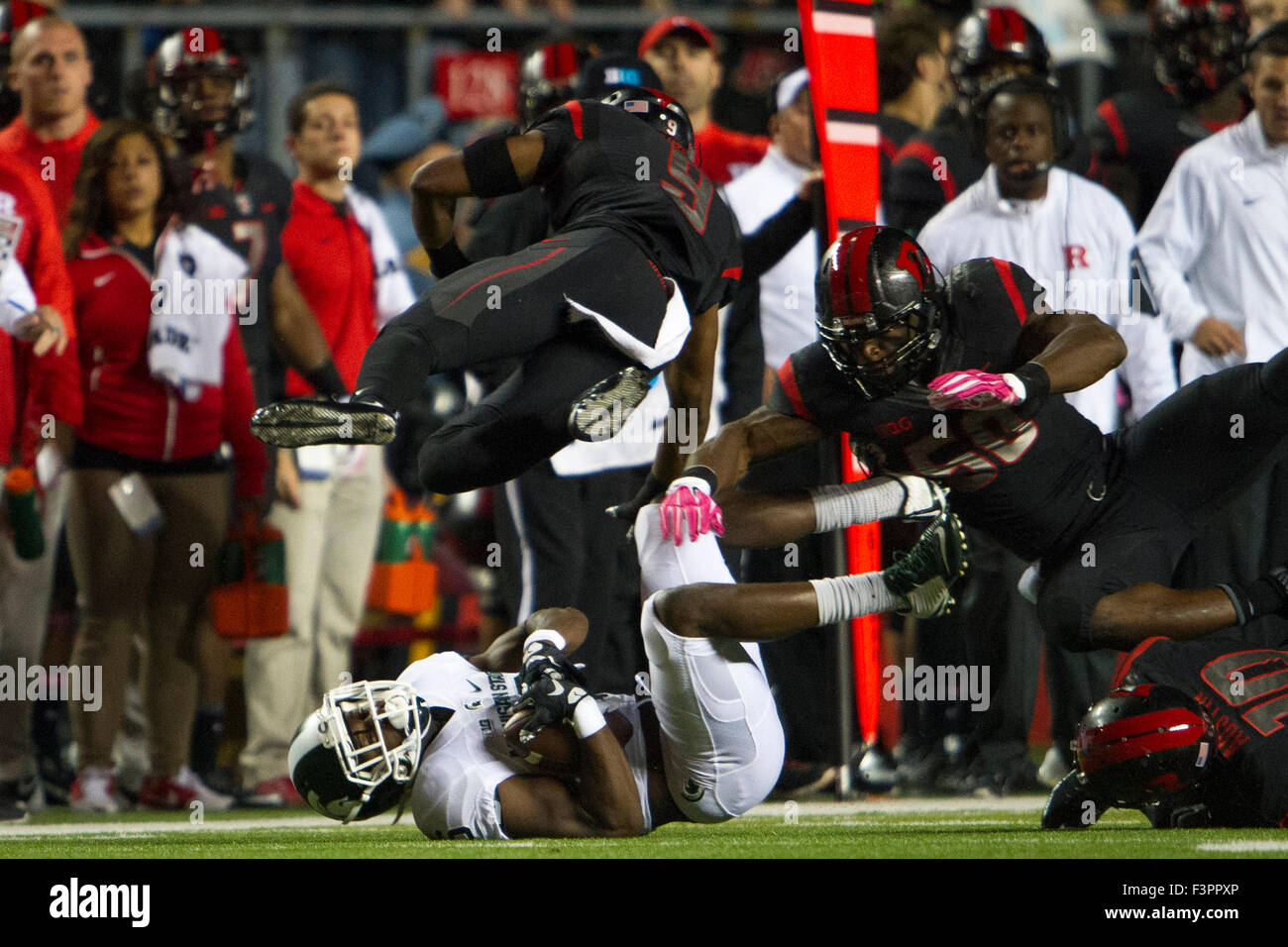 Rutgers scarlet knights linebacker quentin gause 50 hi-res stock ...