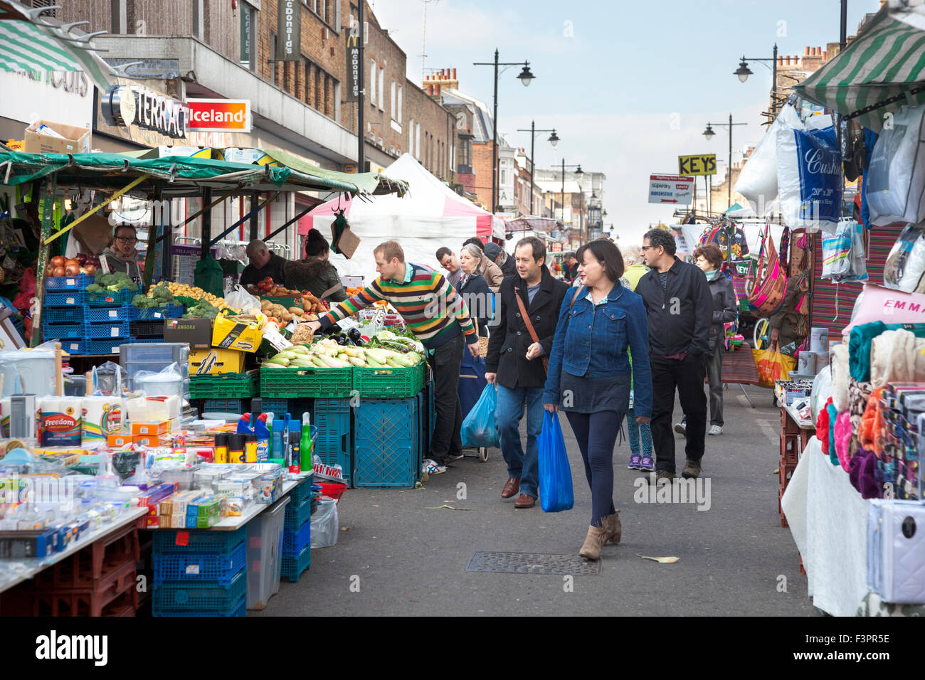 Chapel market islington hi-res stock photography and images - Alamy