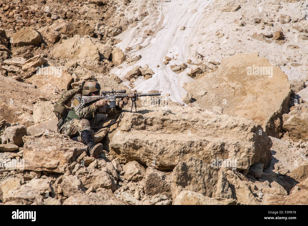 Army ranger in the mountains Stock Photo - Alamy