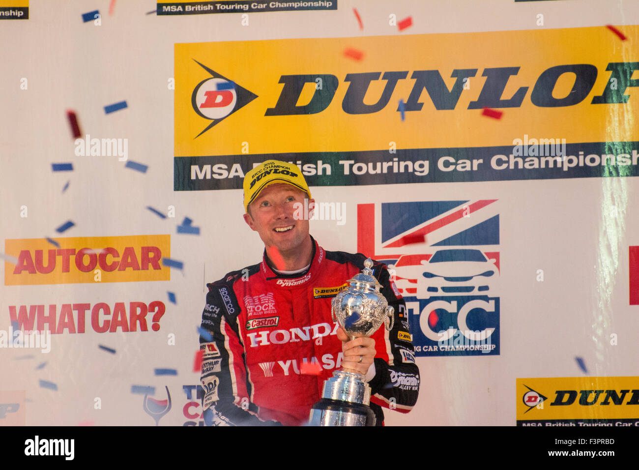 Fawkham, Kent, UK. 11th October, 2015. Gordon Shedden and Honda Yuasa ...