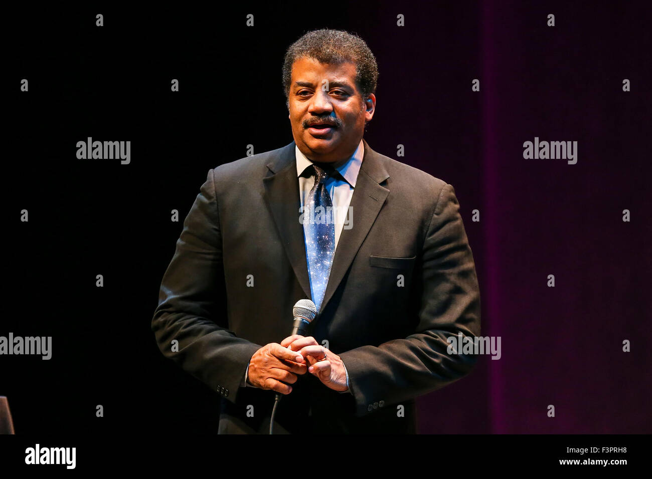 Neil degrasse tyson and sky hi-res stock photography and images - Alamy