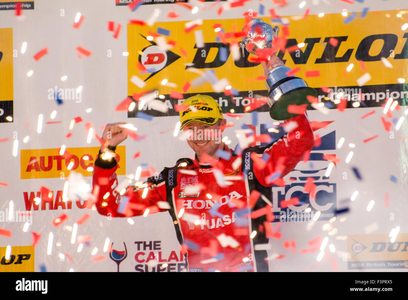 Fawkham, Kent, UK. 11th October, 2015. Gordon Shedden and Honda Yuasa ...