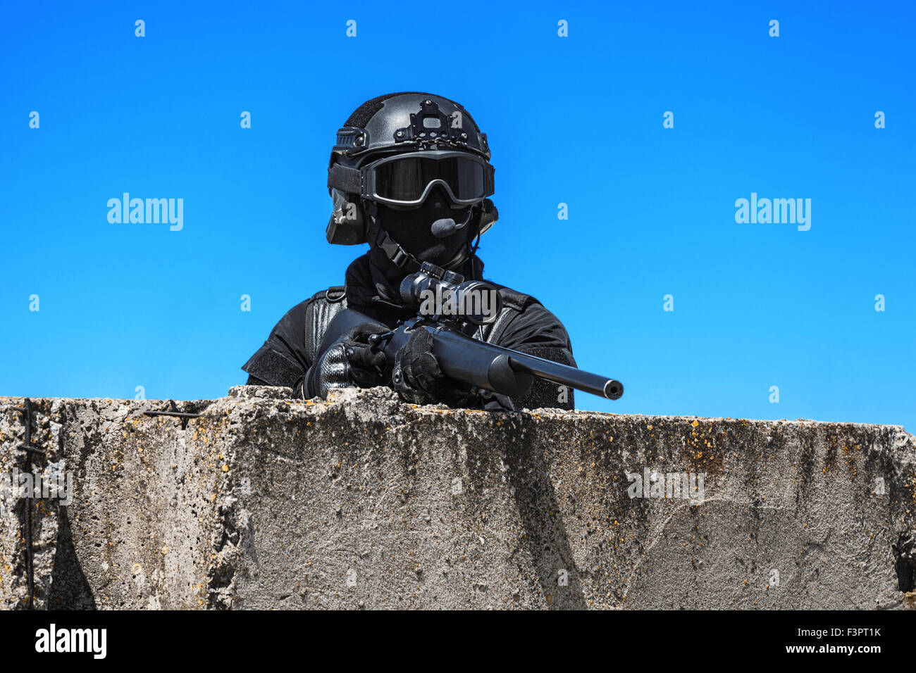 Police sniper in action Stock Photo - Alamy