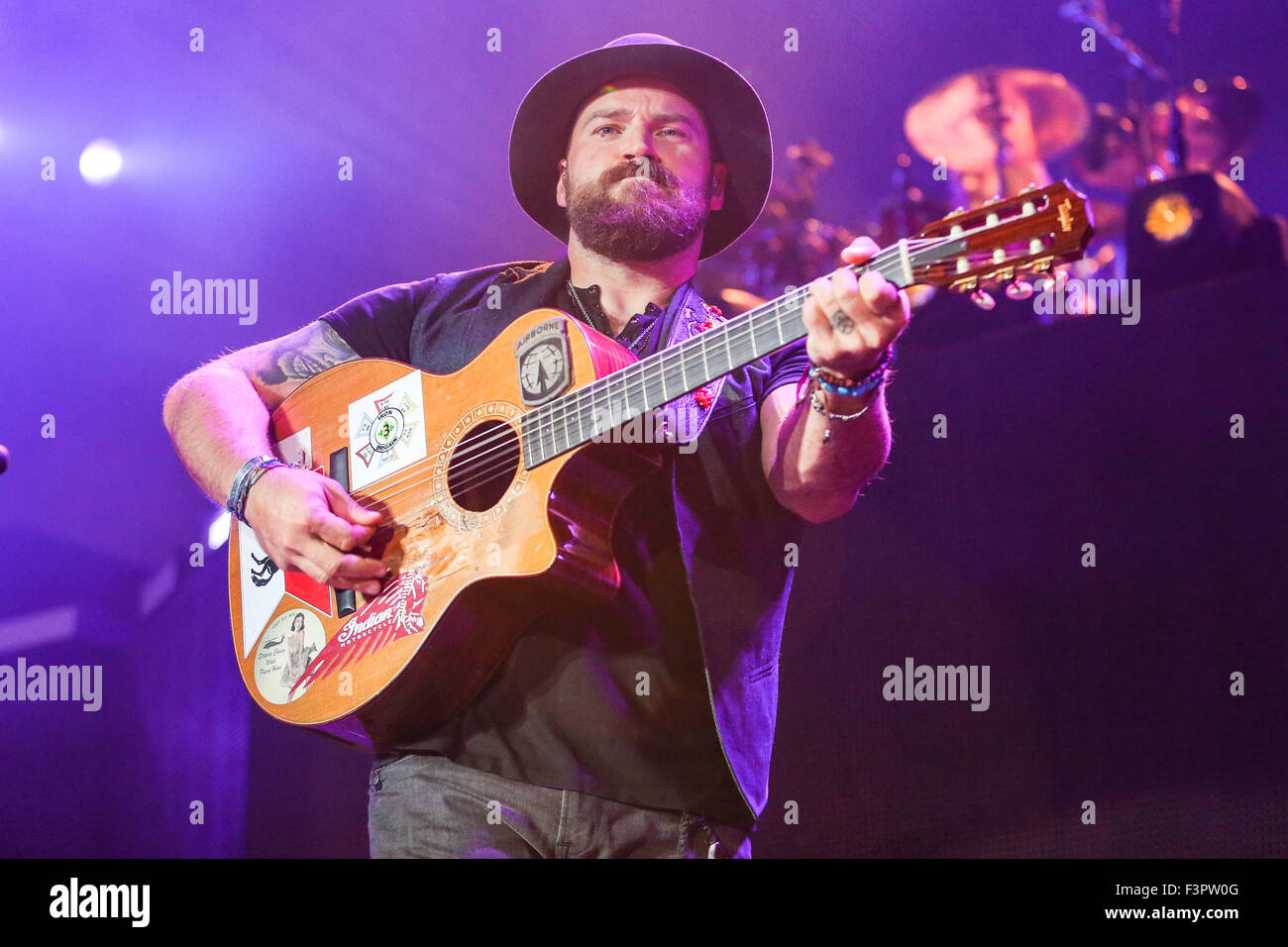 Zac brown band hi-res stock photography and images - Alamy