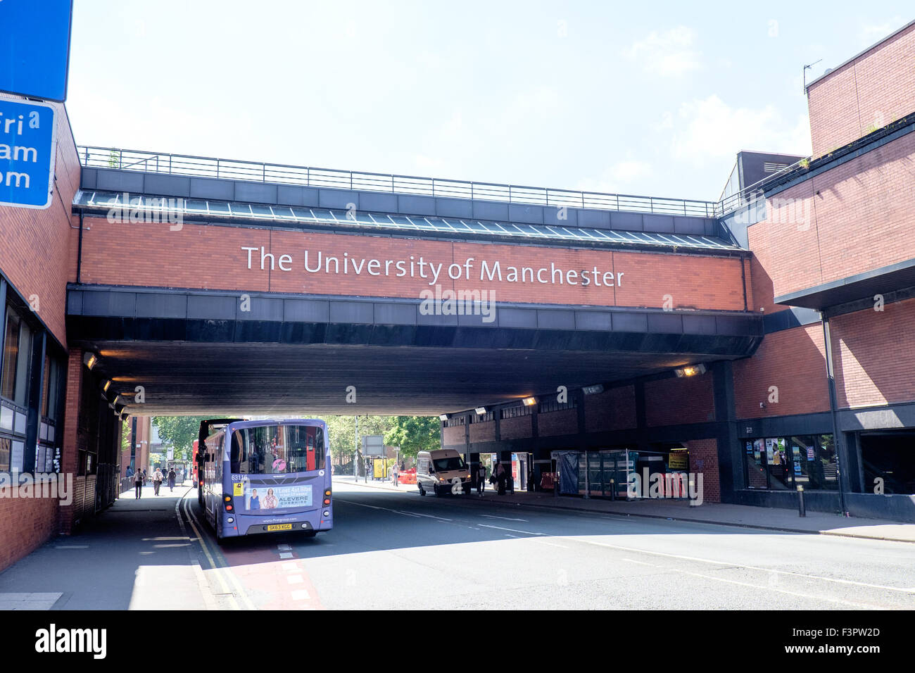 Precinct Centre bridge over Oxford Road, The University of Manchester ...
