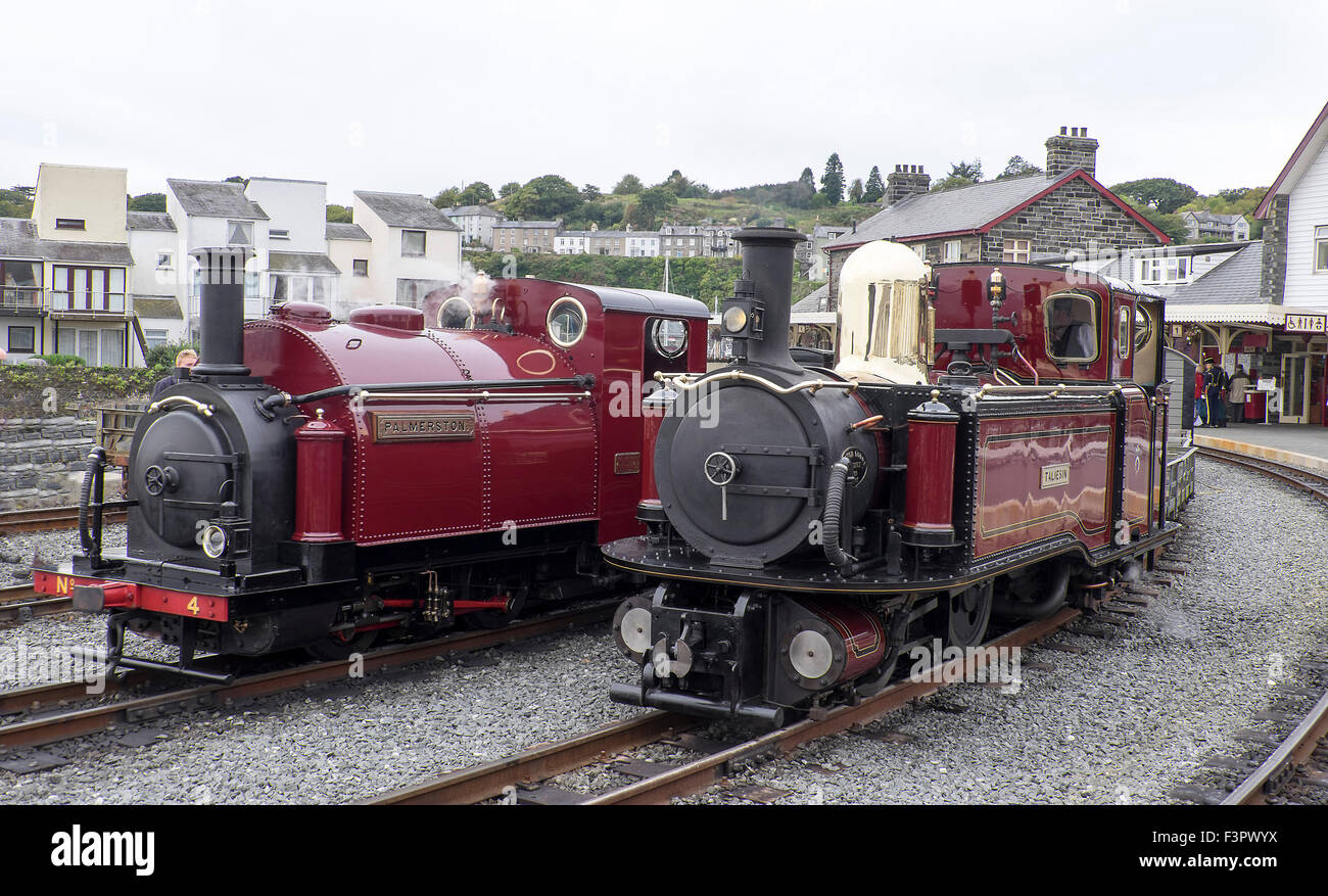 Victorian Steam On the welsh coast, Victorian weekend, porthmadog Stock ...