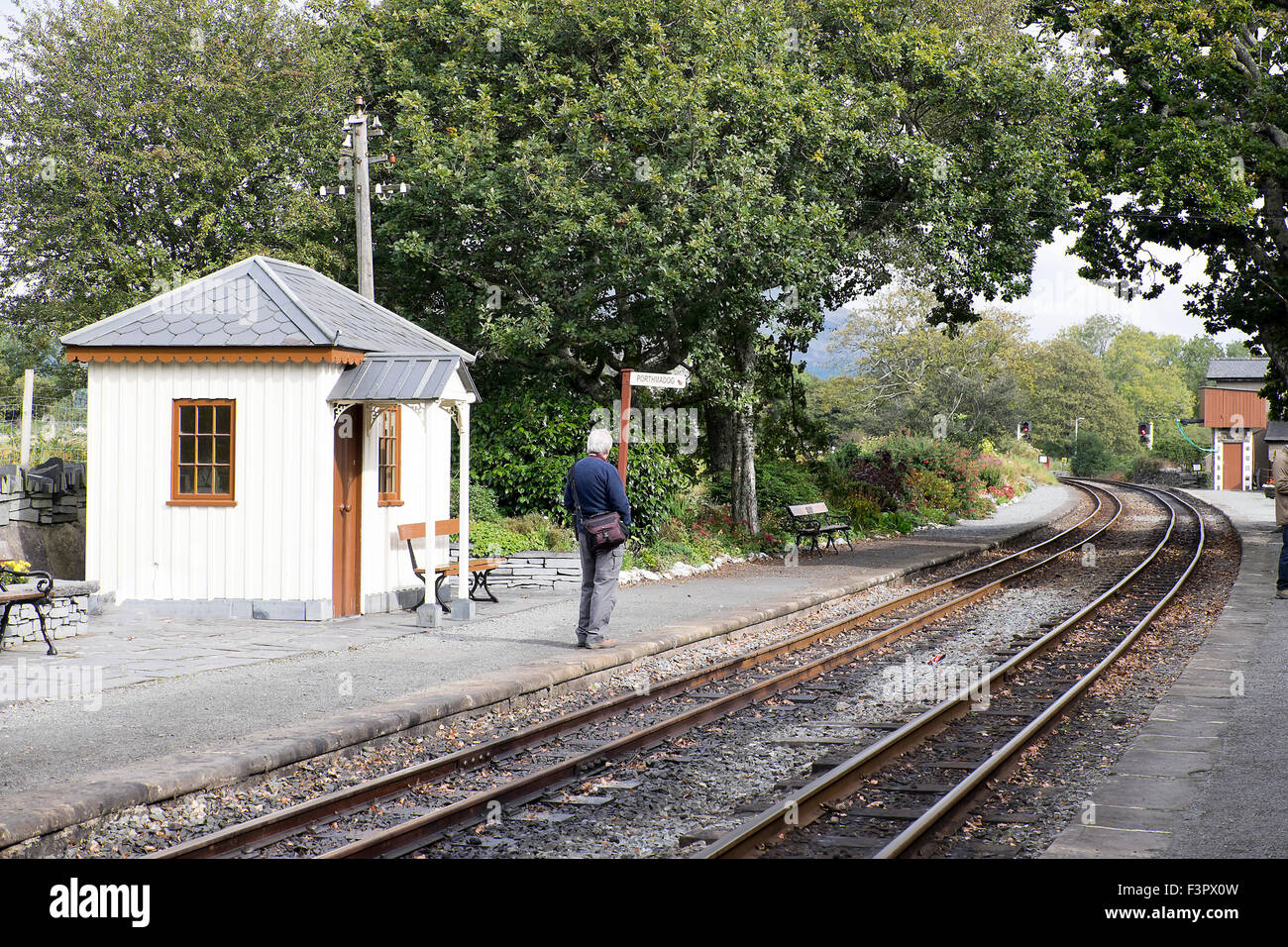 Visitor stands hi-res stock photography and images - Alamy