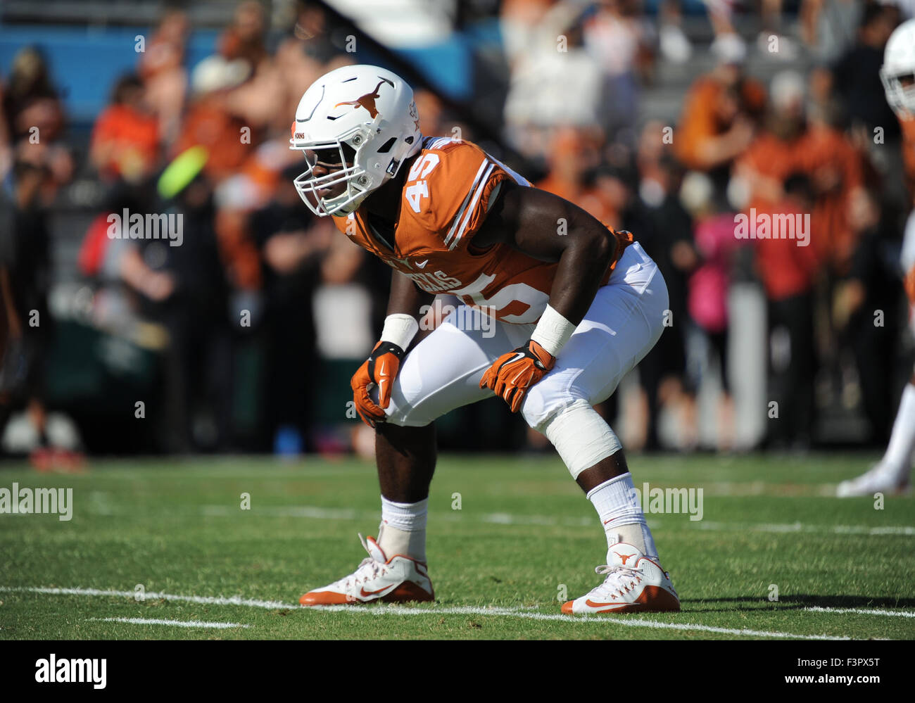 October 10, 2015: Texas Longhorns linebacker Anthony Wheeler #45 in the ...