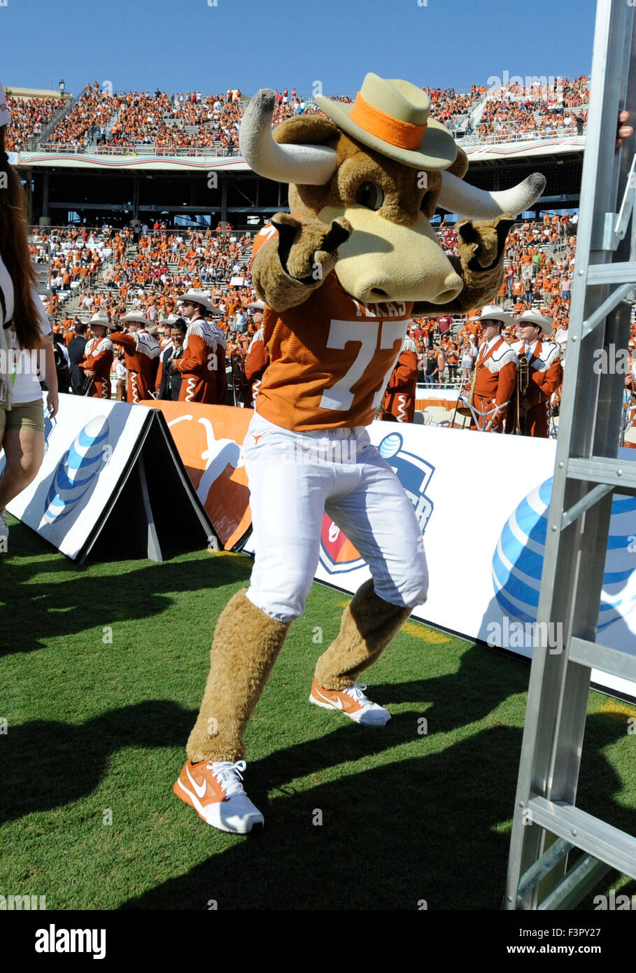 Red river showdown hi-res stock photography and images - Alamy