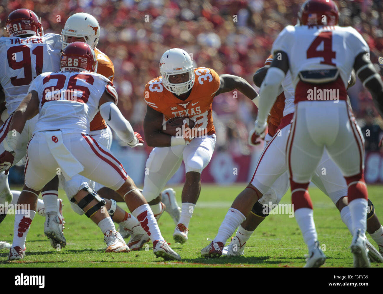 October 10, 2015: Texas Longhorns running back Johnathan Gray #32 in ...