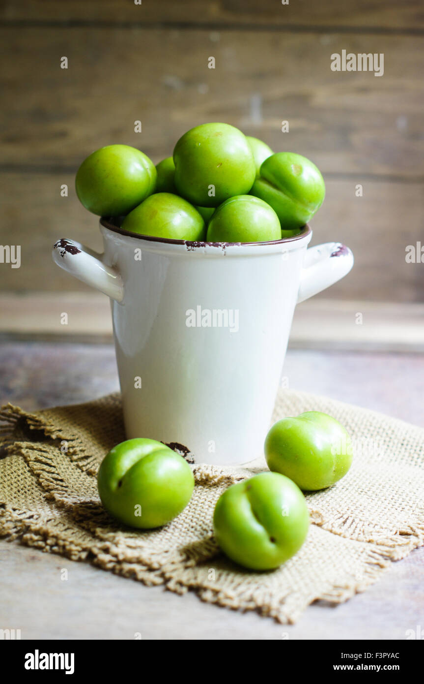Green cherry plum hi-res stock photography and images - Alamy