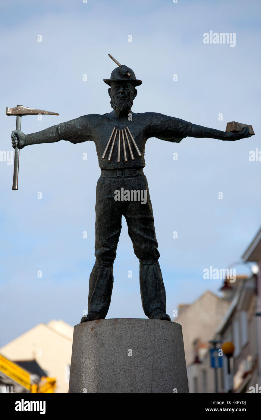 Mining statue hi-res stock photography and images - Alamy